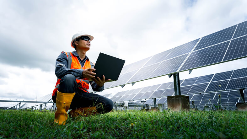Top 7 Qualities to Look For When Hiring a Solar Engineer Consulting ...